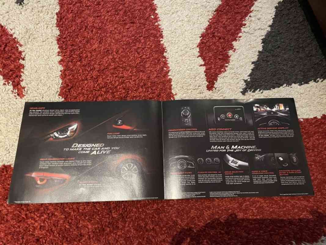 Jual Car Catalog-brosur Mobil Mazda 2 Skyactiv Pre Facelift Di Seller ...