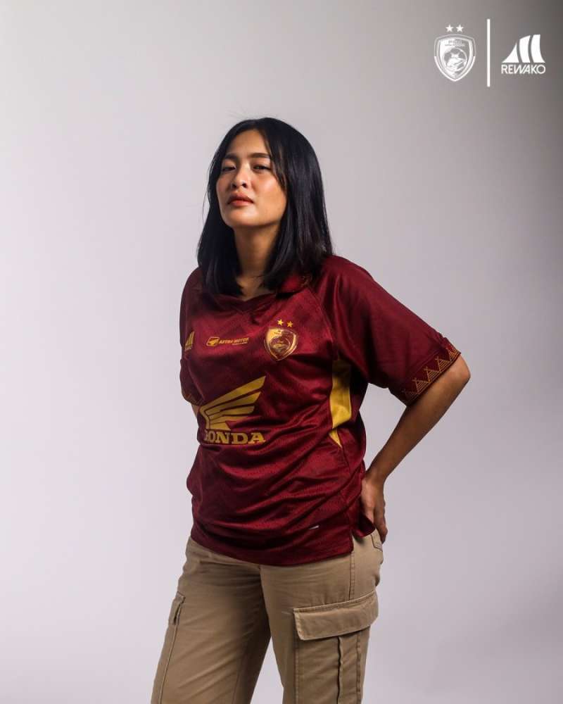 Jual Psm Makassar Home Player Issue Box Set Jersey 2023/24 Rewako ...