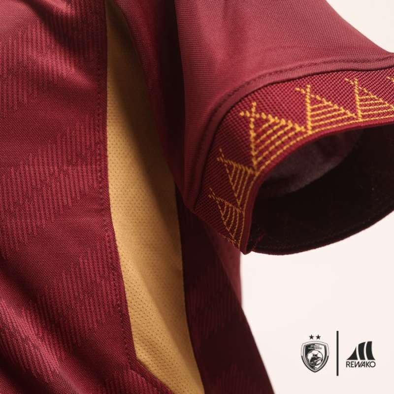 Jual Psm Makassar Home Player Issue Box Set Jersey 2023/24 Rewako ...