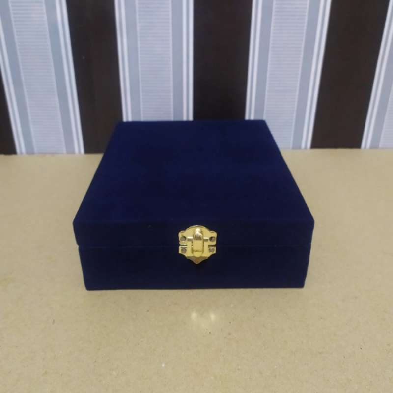 Jual Box Bludru / Kotak Bludru / Box Plakat / Box Wisuda / Box Piala ...