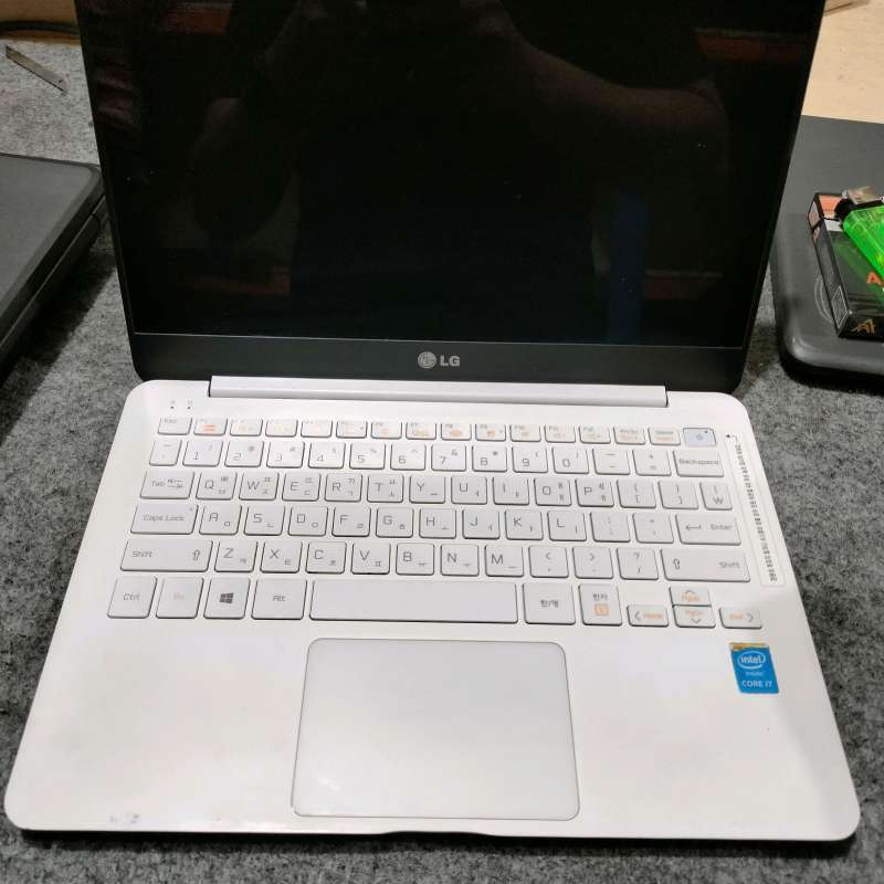 Jual Laptop Lg Slim Core I7 5th (gen5) - 256gb Di Seller Adara Cell - Adara Cell - Kota Jakarta ...