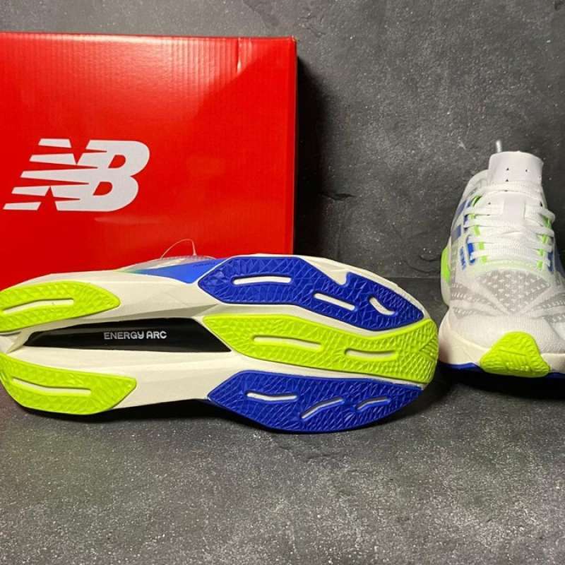 Promo Sepatu Runing Nb Fuellcell Sc Elite V4 White Blue - A, 39 Diskon ...