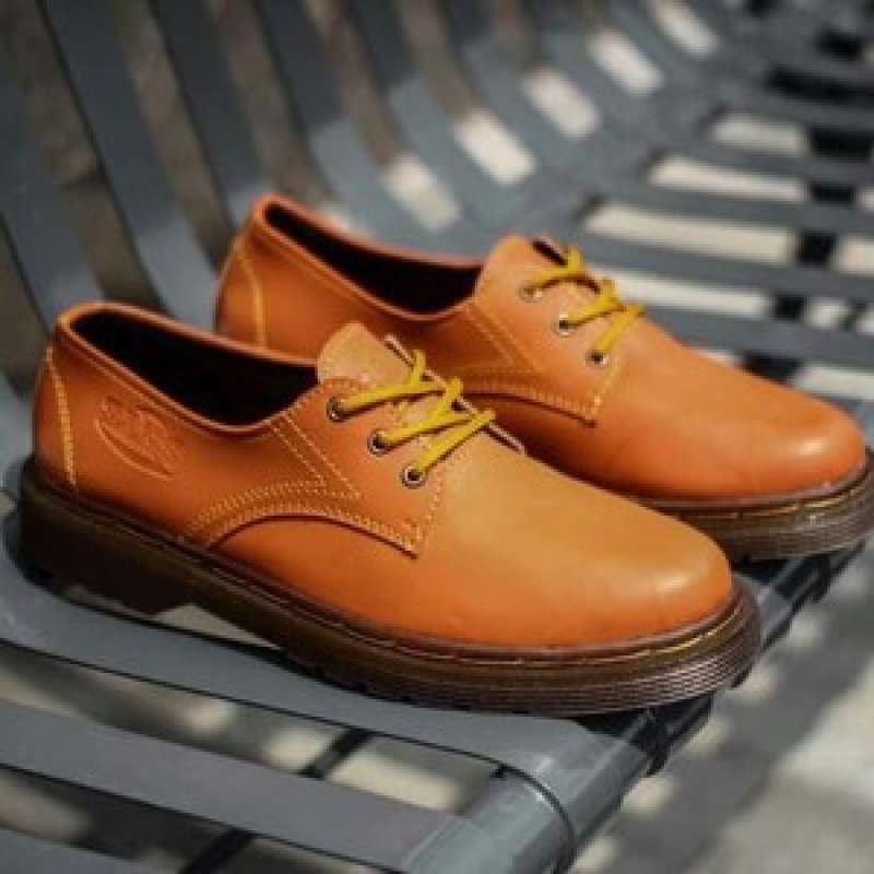 Promo Sepatu Low Work Boots Docmart Classic 3 Hole / Lubang / Pendek ...