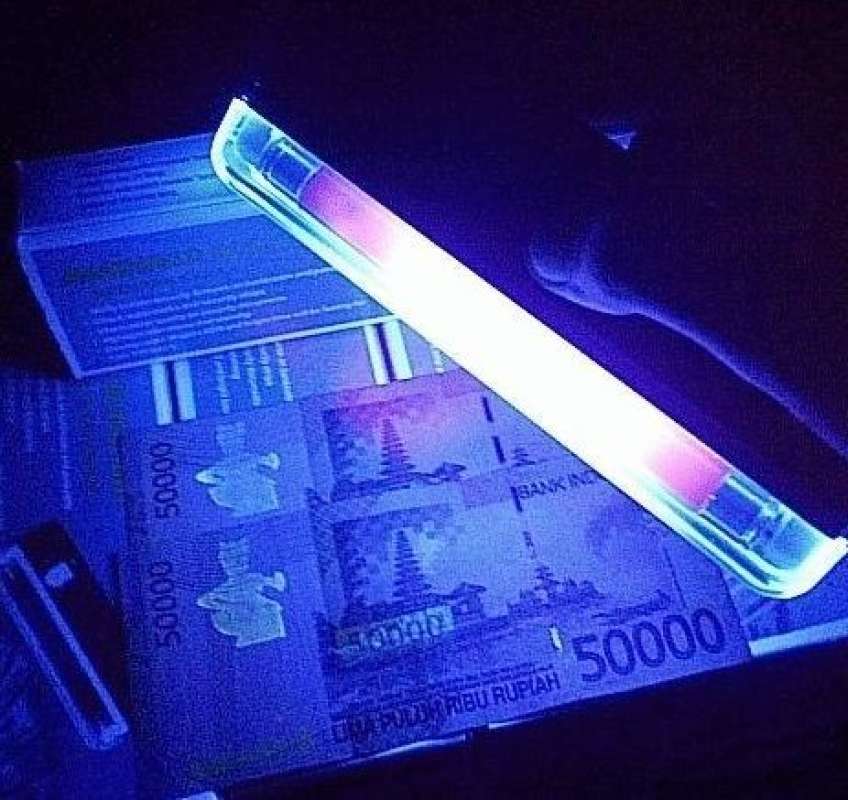 Jual Money Detector Uv Portable / Lampu Alat Tester Deteksi Uang Palsu ...