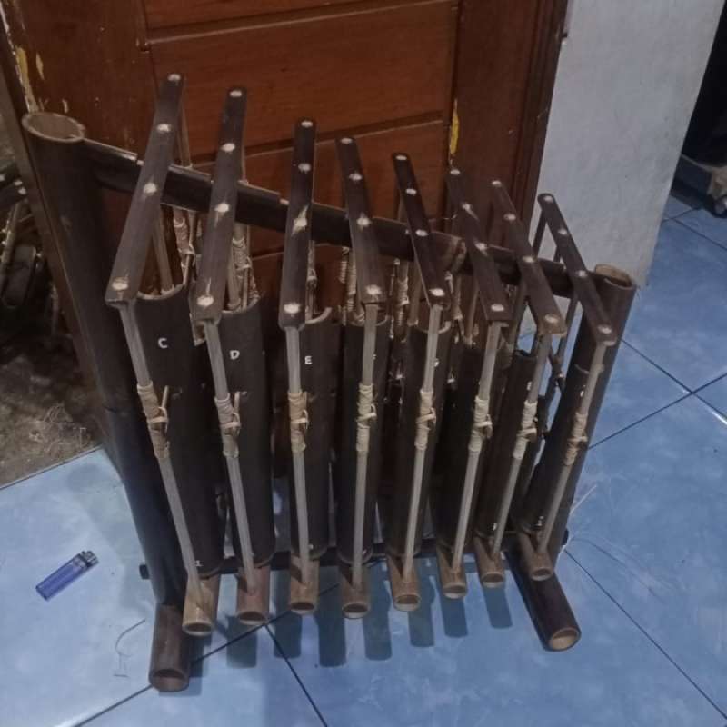 Jual Angklung 8 Nada 3 Tabung Bambu Hitam Pake Tutup Atasnya Nada ( C ...