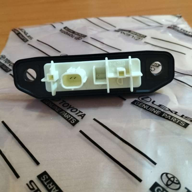 Promo Tombol Switch Back Door Pintu Bagasi Innova Reborn Toyota ...