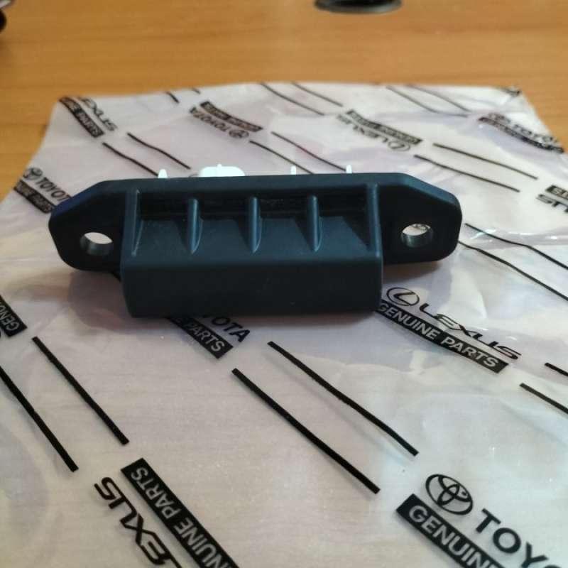 Promo Tombol Switch Back Door Pintu Bagasi Innova Reborn Toyota ...