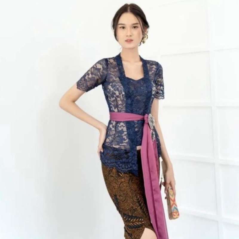 Model Kebaya Bali