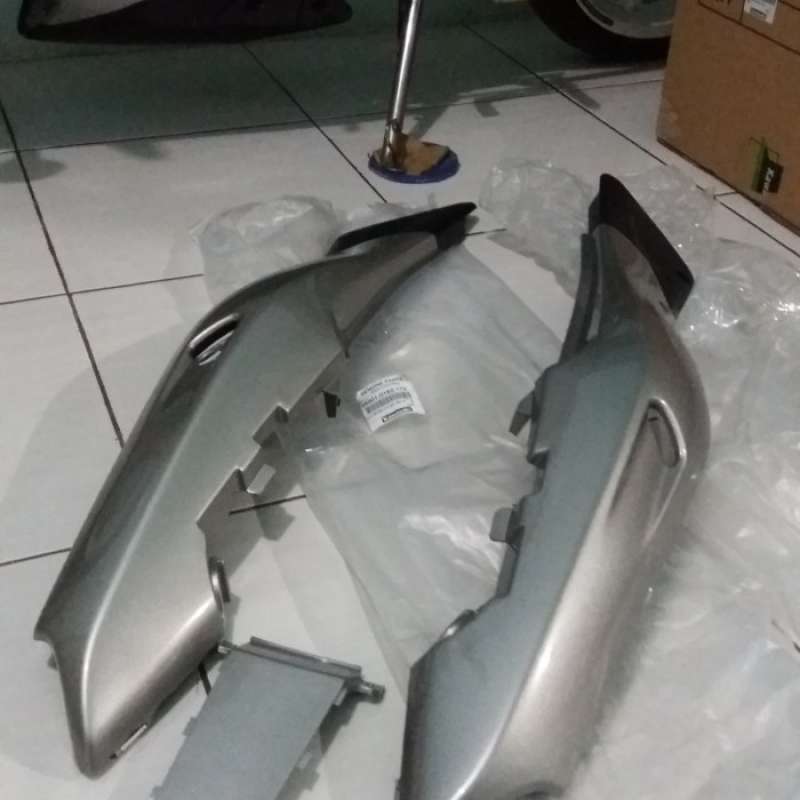 Promo Body Belakang Ninja Rr Cbu Zx Silver Lengkap Sambungan Body ...