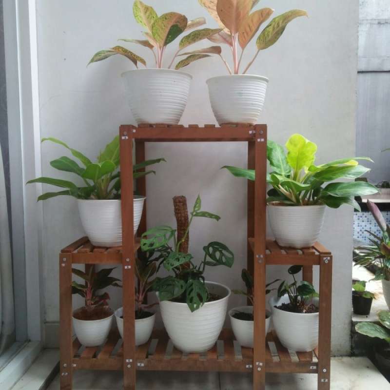 Jual Rak Pot Tanaman Kayu Ulin Model Gedung Tahan Pot Yang Berat ...