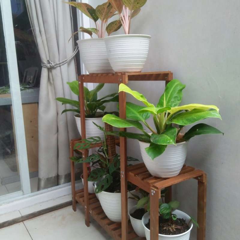 Jual Rak Pot Tanaman Kayu Ulin Model Gedung Tahan Pot Yang Berat ...