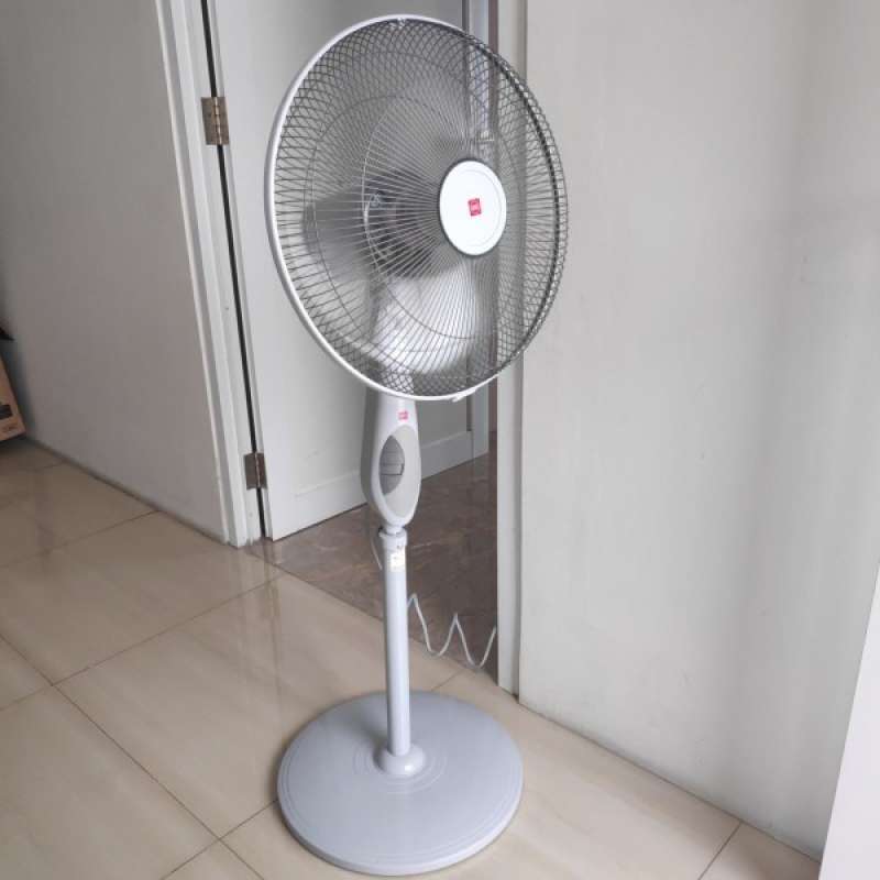 Promo Kdk Stand Fan Kipas Angin Berdiri / Standing Kdk Wm40x Wm-40x Wm ...