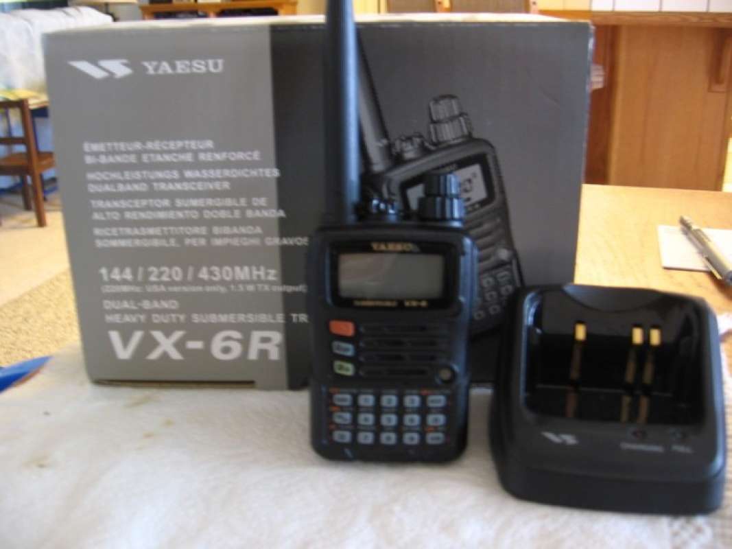 Promo Ht Handy Talkie Yaesu Vx-6r Dual Band Waterproof Diskon 23% Di Seller Hunter Shop - Tegal ...