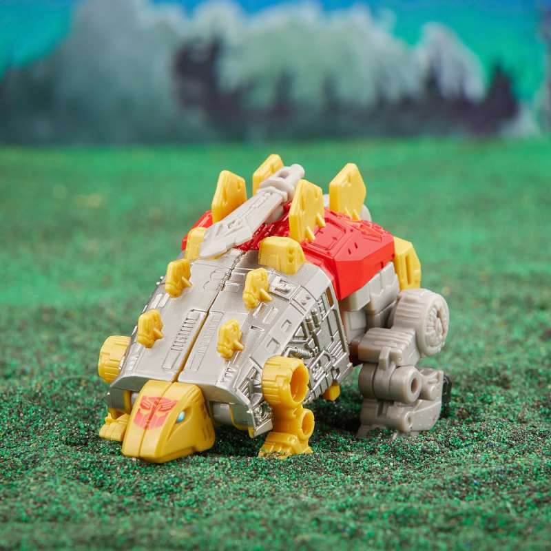 Jual Transformers Legacy Evolution Core Class Dinobot Snarl Action ...