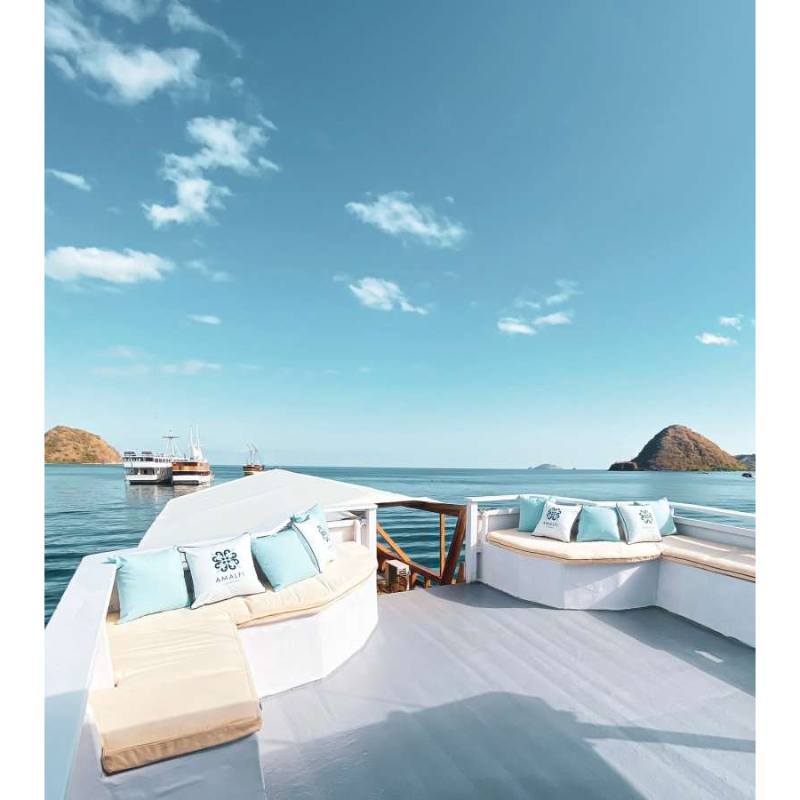 Jual Paket Travel Tour Liburan Labuan Bajo Indonesia 3D2N Open Trip (Amalfi Deluxe Boat) di ...