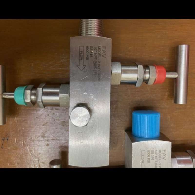 Promo Neddle Valve 2way Manifold Ss316 Uk 1/2 Female Npt Diskon 23% Di ...