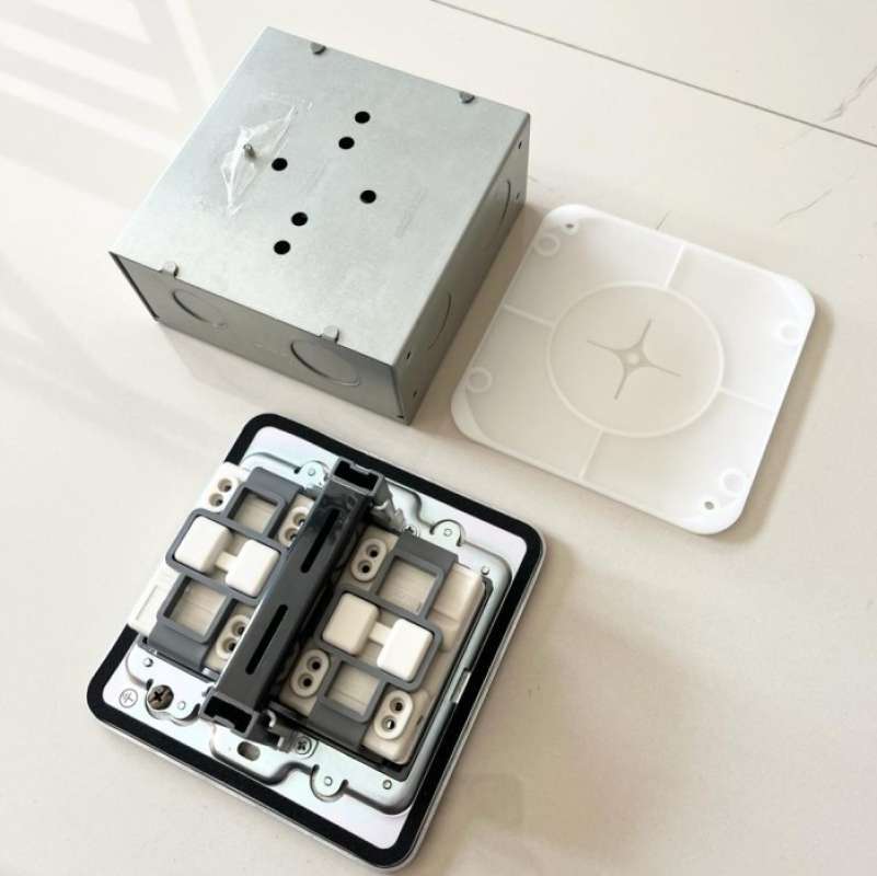 Jual Stop Kontak Lantai Double Floor Outlet DUMF3233J Panasonic Duplex ...