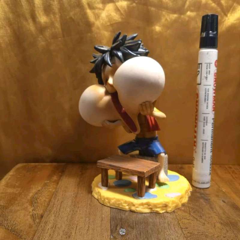 Jual mainan static figure Monkey d luffy makan eat chibi pipi besar ...
