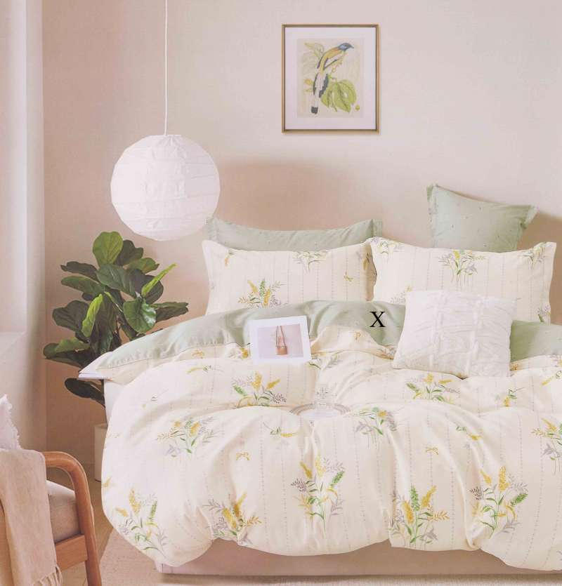 Jual Bedcover Set Satin Square Choco / Square Cream / Kody / Love ...