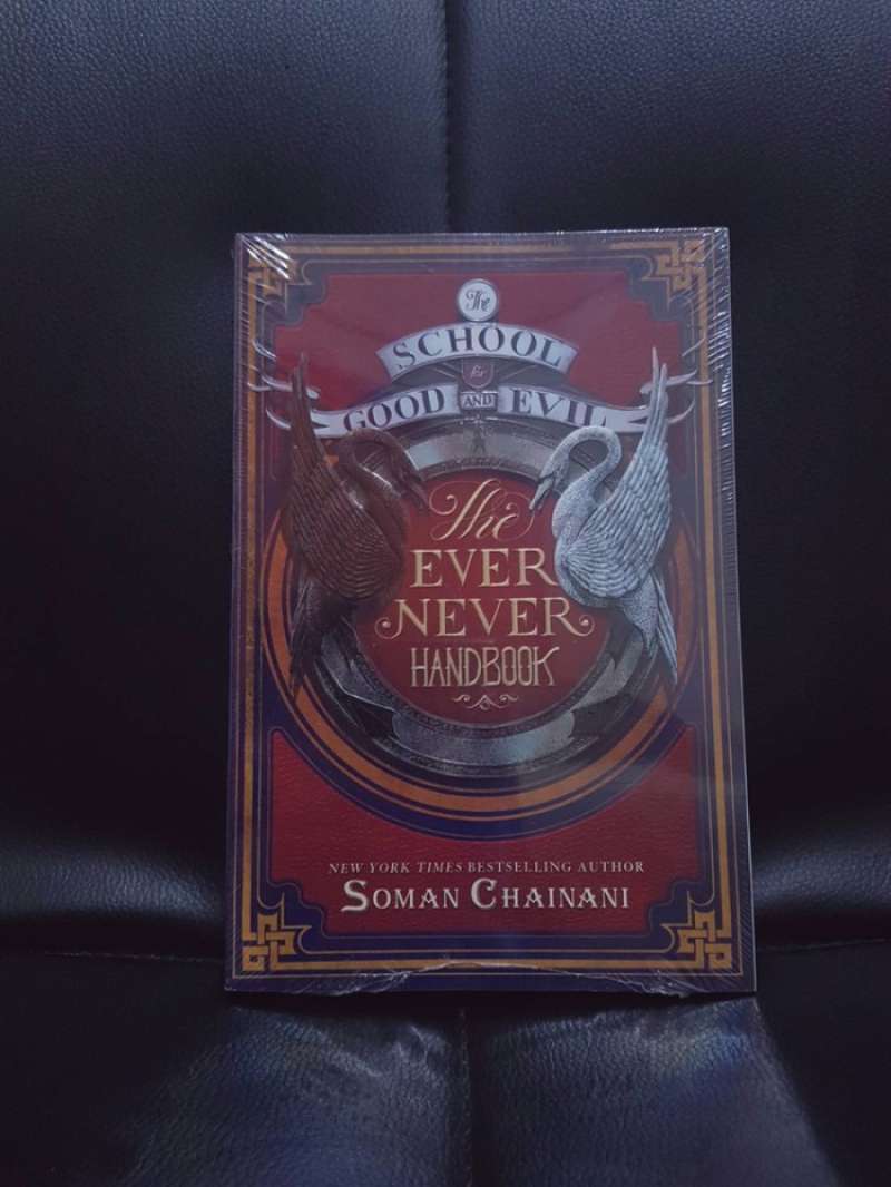 Promo The School For Good And Evil: The Ever Never Handbook Diskon 27% ...