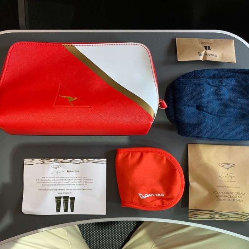 Jual Travel Kit Amenity Qantas Limited Edition Di Seller Yama ...