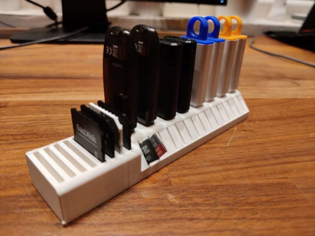 Jual Kotak Holder Penyimpanan Flash Disk, Sd, Microsd Dan Slot Usb Di ...