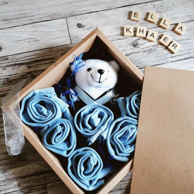 Jual Buket Bunga Kotak Box Kaos Kaki Boneka Bear/wisuda Hampers Hadiah ...