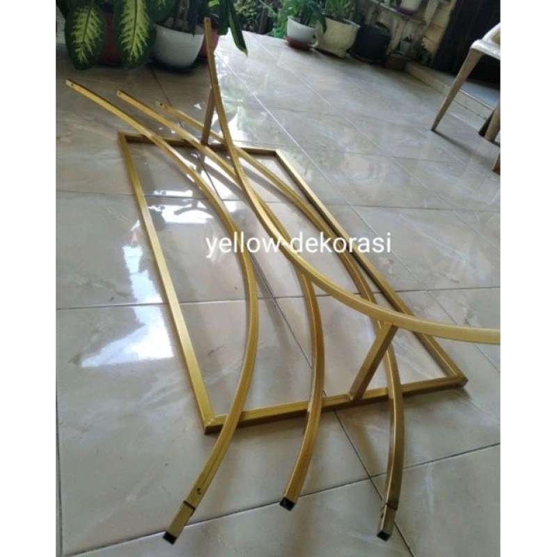 Jual Lingkar Besi Dekorasi / Standing Bulat Backdrop Besi Warna Gold Di ...