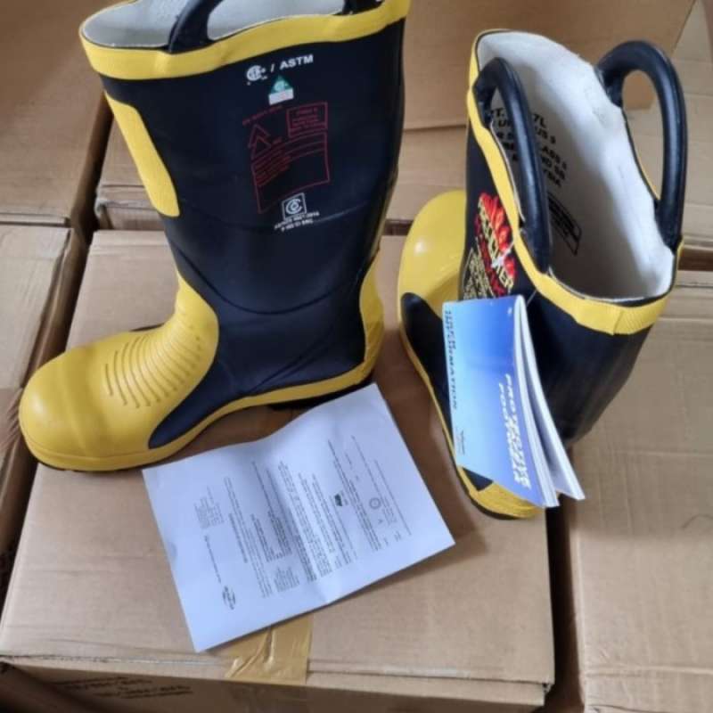 Jual Sepatu Pemadam Kebakaran Harvik Original / Fireman Boot Standar ...