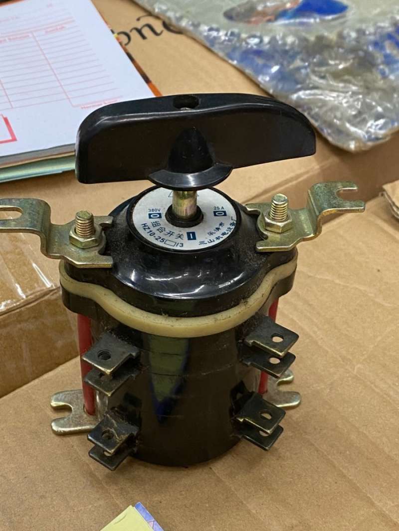 Jual Rotary Selector Switch 25a 3 Posisi Hz10 25 380v Di Seller ...