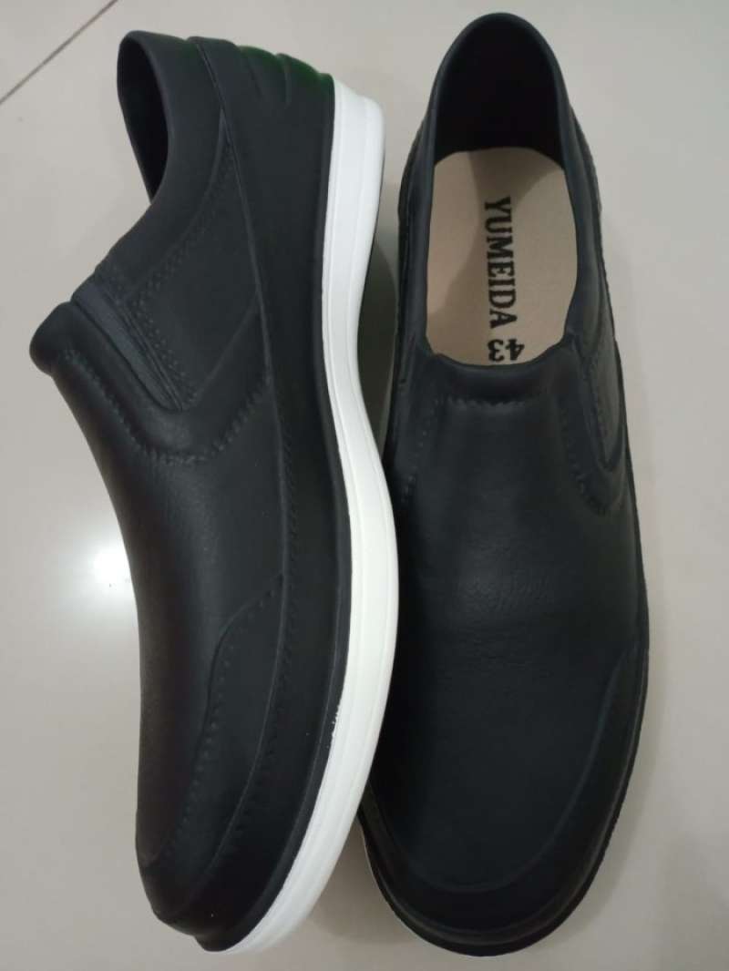 Jual Sepatu Karet Slip On S39-44 Sepatu Kerja Hitam Merk Yumeida Di ...