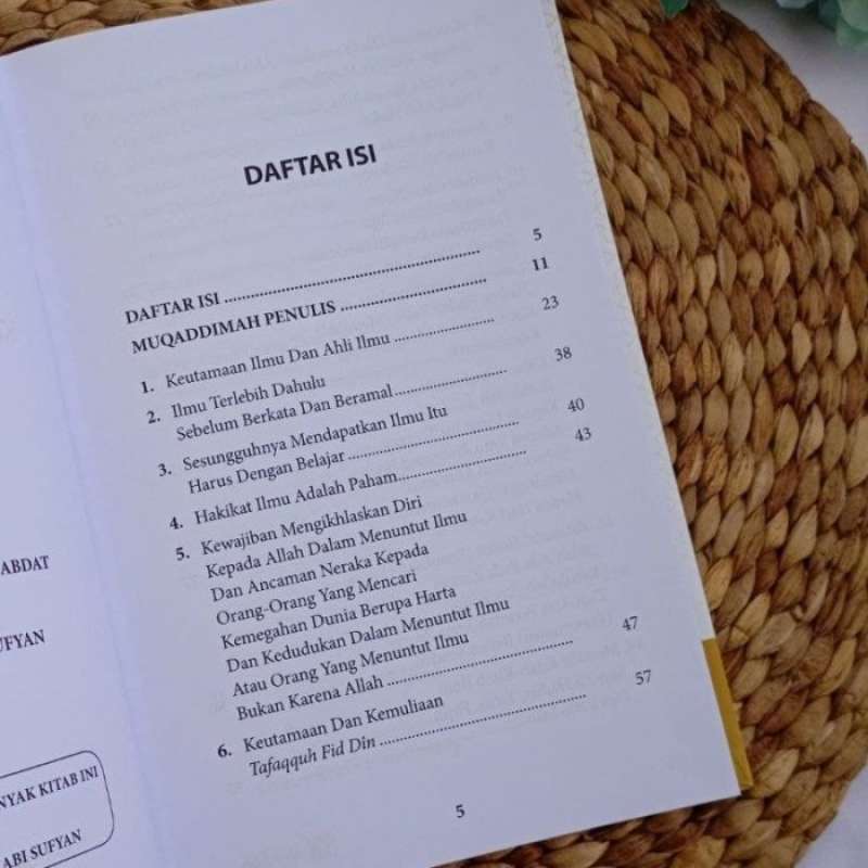 Promo Ori Kitab Ilmu - Karya Ustadz Abdul Hakim Bin Amir Abdat ...