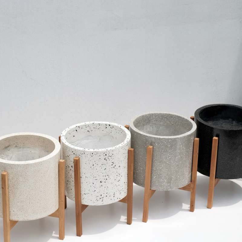 Jual Pot Tanaman Concrete Cylinder Short + Wood Standing Di Seller ...