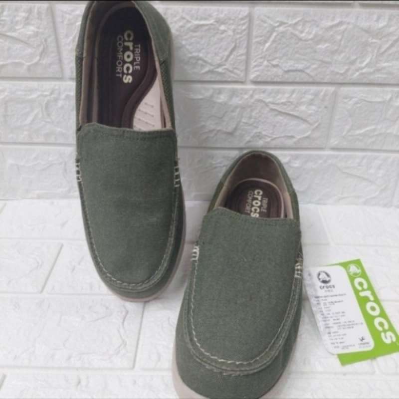 Jual Sepatu Crocs Pria Santa Cruz Man Original Crocs - Khaki 44 Di ...