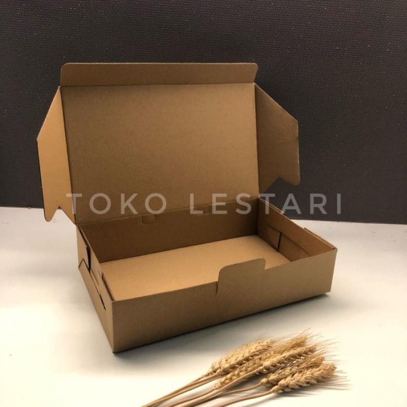 Jual Box Kardus E-flute Coklat Untuk Packaging Hampers Cake 29x18x6.5 ...