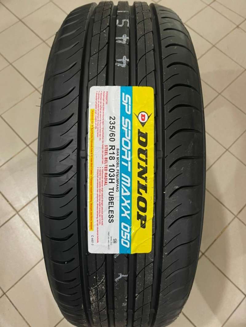 Jual Dunlop Sport Maxx 050 Ukuran 235/60 R18 Ban Mobil Suv Mazda Cx7 ...