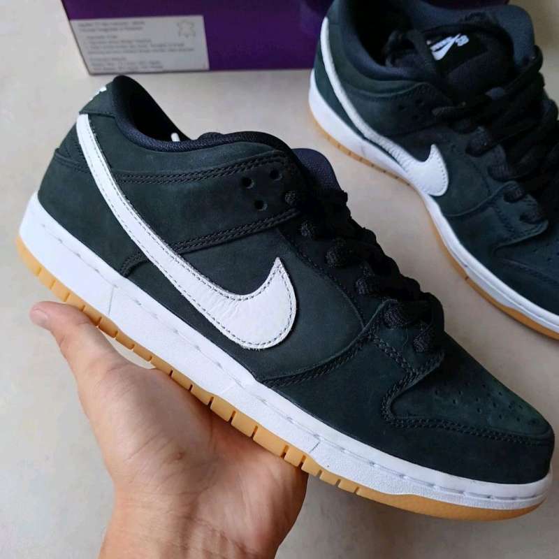 Promo Nike SB Dunk Low Pro Black Gum Diskon 15% di Seller Forbs - Rawa ...