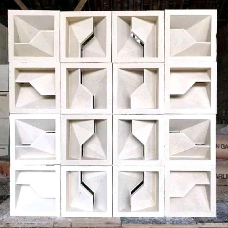 5 Rekomendasi Roster Dinding Teras yang Estetik dan Fungsional