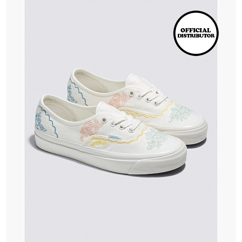 Jual Vans Authentic 44 Dx Sneakers - Linen Blossom Cloud Dancer ...