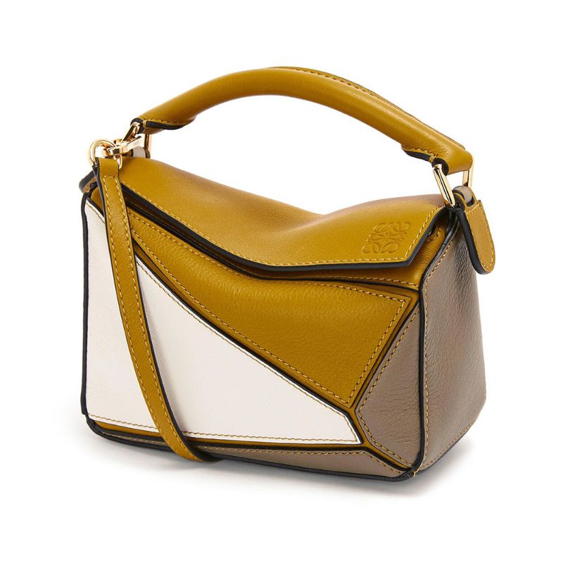 Jual Loewe Mini Puzzle Bag Ochre/Soft White di Seller voila.id ...
