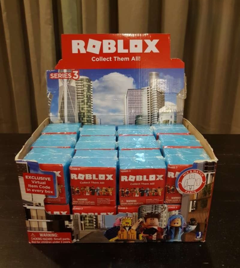 Promo Roblox Minifigure Series 3 - Hot Collection 2018 Diskon 23% di ...