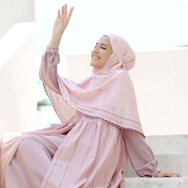 Promo Shafira Imperfect Zaura Zeela | Hijab Instant | Jilbab Diskon 48% Di Seller Shafira Muslim ...