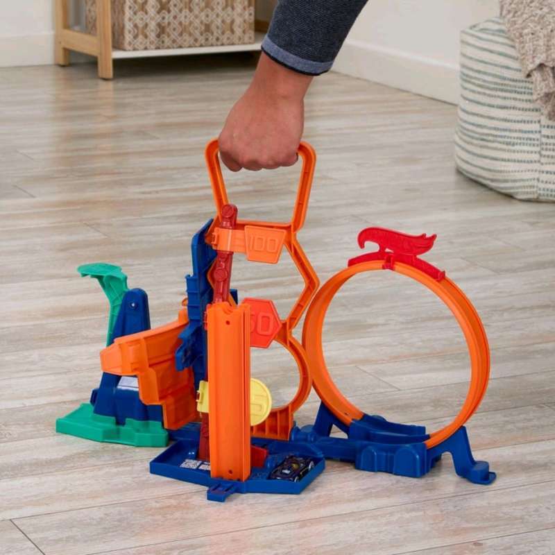 Jual Hot Wheels Flight Path Challenge Track Diecast Hotwheels Loop Jump ...