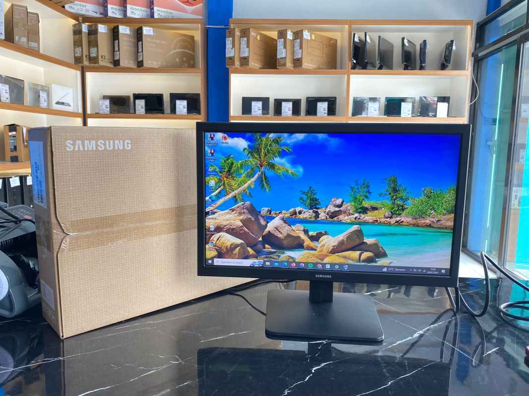 Jual Monitor Baru Samsung LED S19A330/ LS19A330NHE - 19 Inch di Seller ...