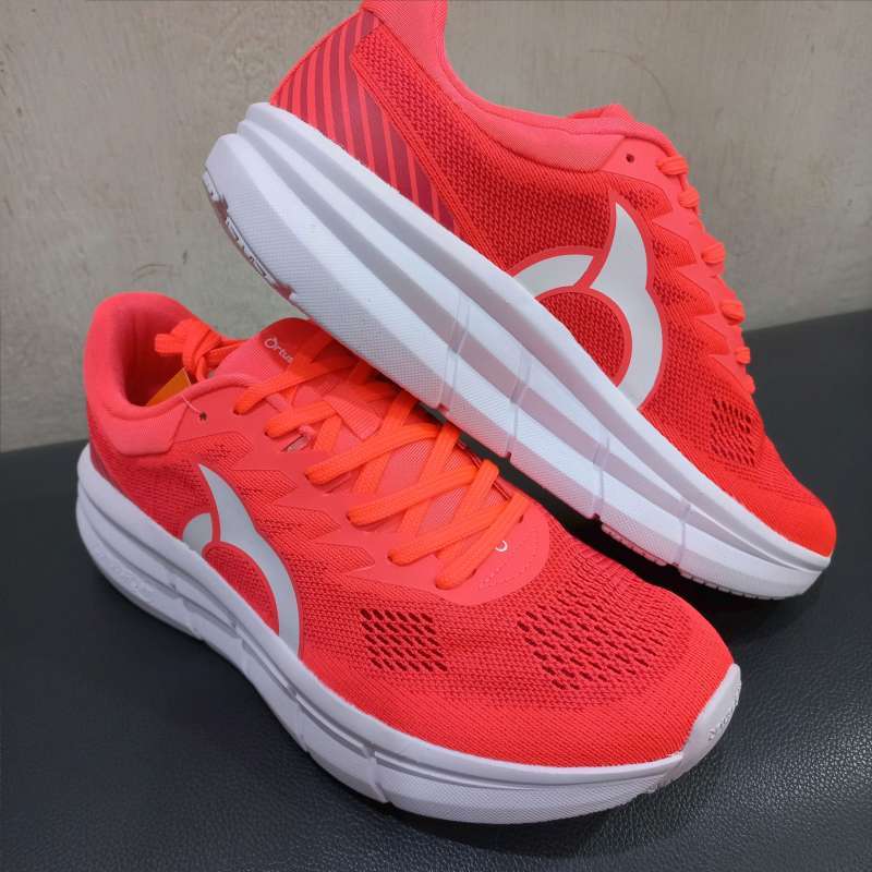 Promo Sepatu Running Ortuseight Hyperfuse 1.4 - 39 Putih Diskon 15% Di ...