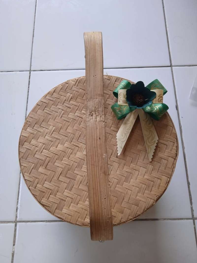 Jual Rantang Bambu Dua Tingkat Imlek Warna Merah Pakai Pita Bunga ...