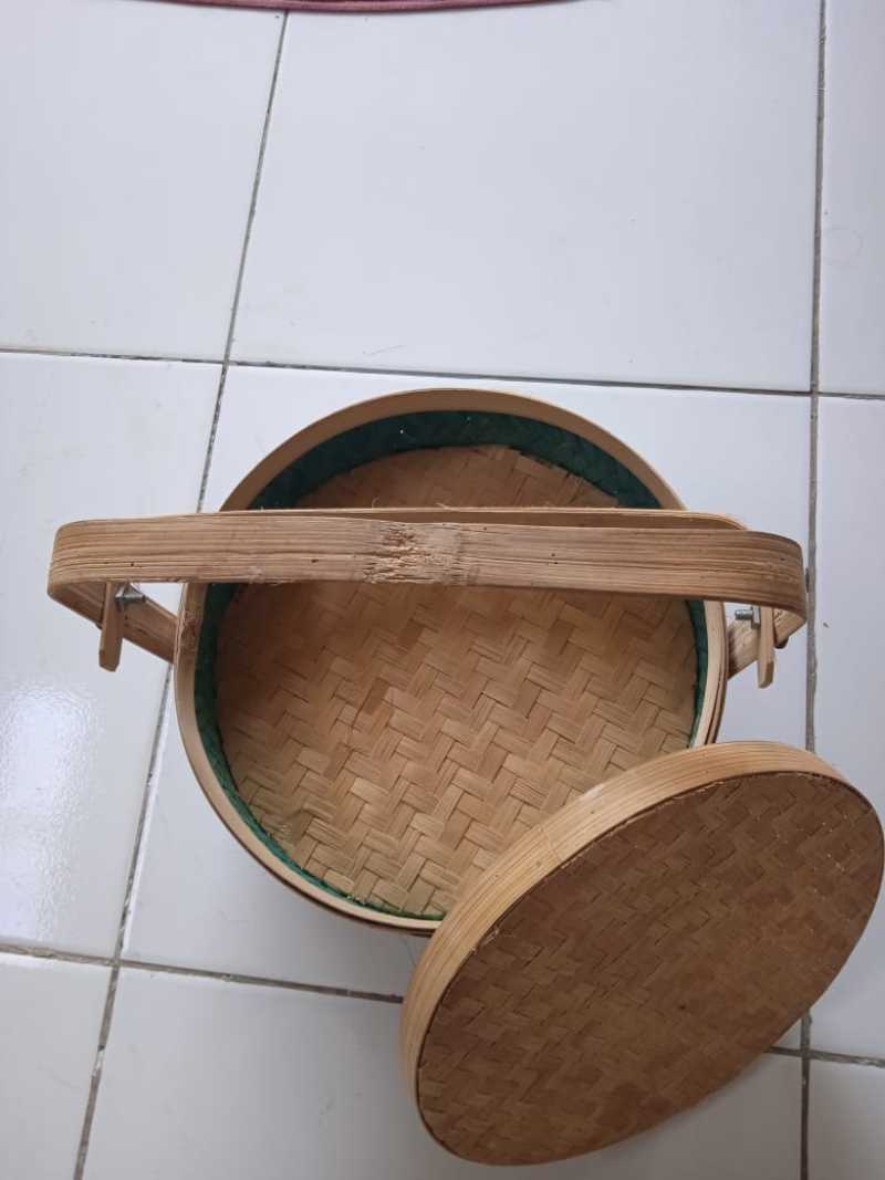 Jual Rantang Bambu Dua Tingkat Imlek Warna Merah Pakai Pita Bunga ...