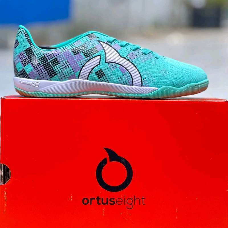 Promo Sepatu Futsal Ortuseight Ortus Quadra In New 2 Warna Diskon 15% ...