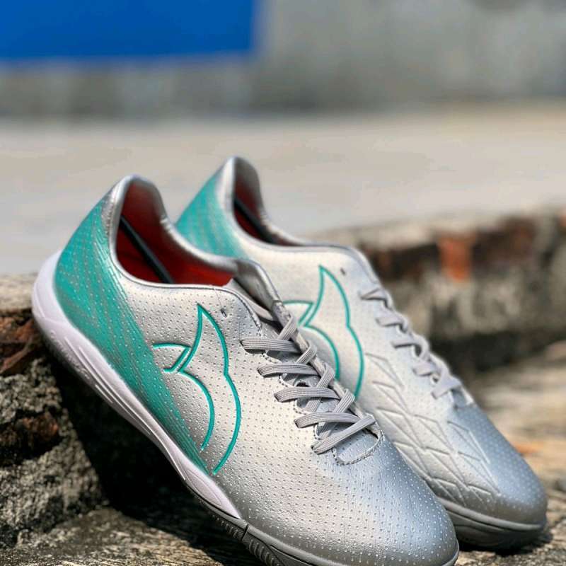 Promo Sepatu Futsal Ortuseight Ortus Ascalon In New - 43 Silver Teal ...
