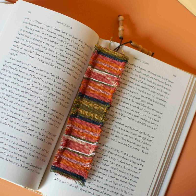 Jual Pembatas Buku Tenun Ikat - Cloth Bookmark | Noesa - 019-b23 Di ...